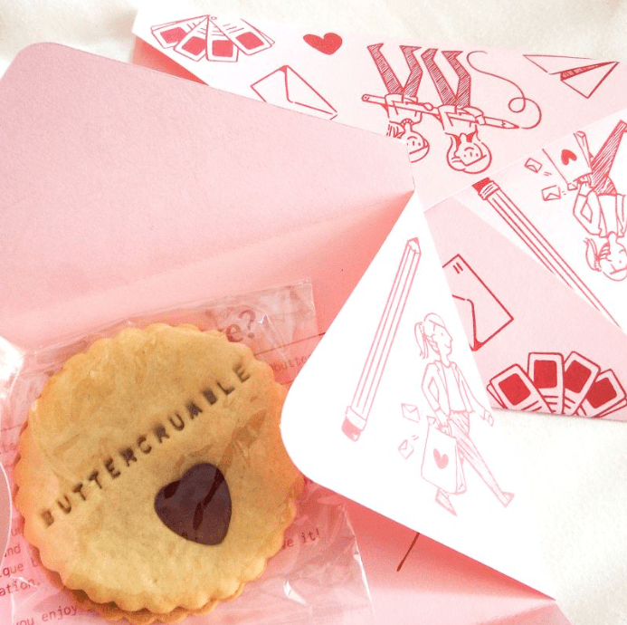 10 Quintessential British Gifts to Impress Prospects | The Biskery